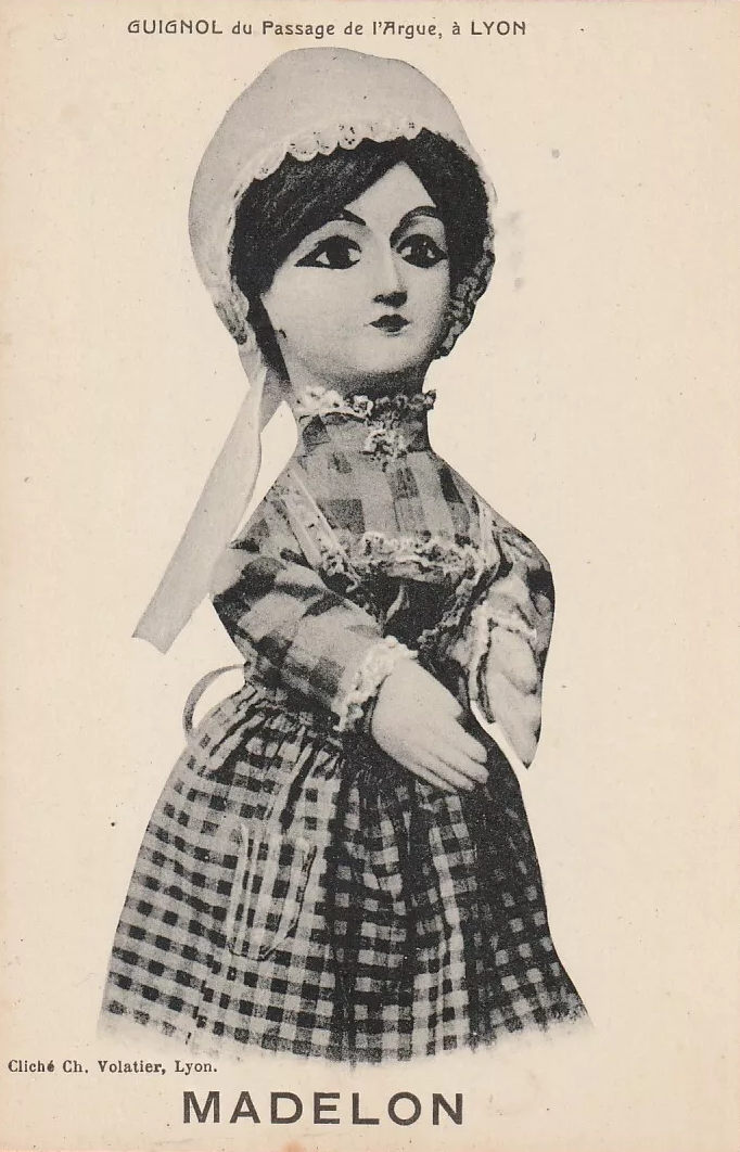 Tout savoir sur la marionnette Madelon - Blog Marionnettes